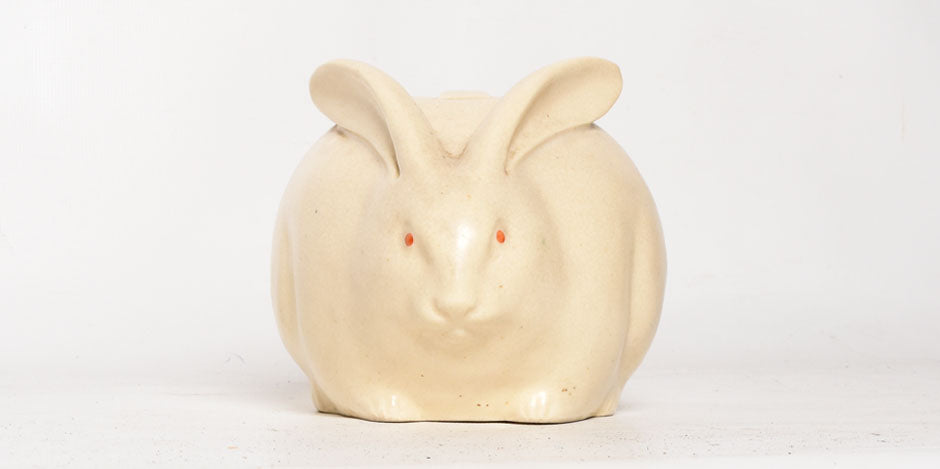 Japanese ceramic Kogo - white rabbit box – Kazari